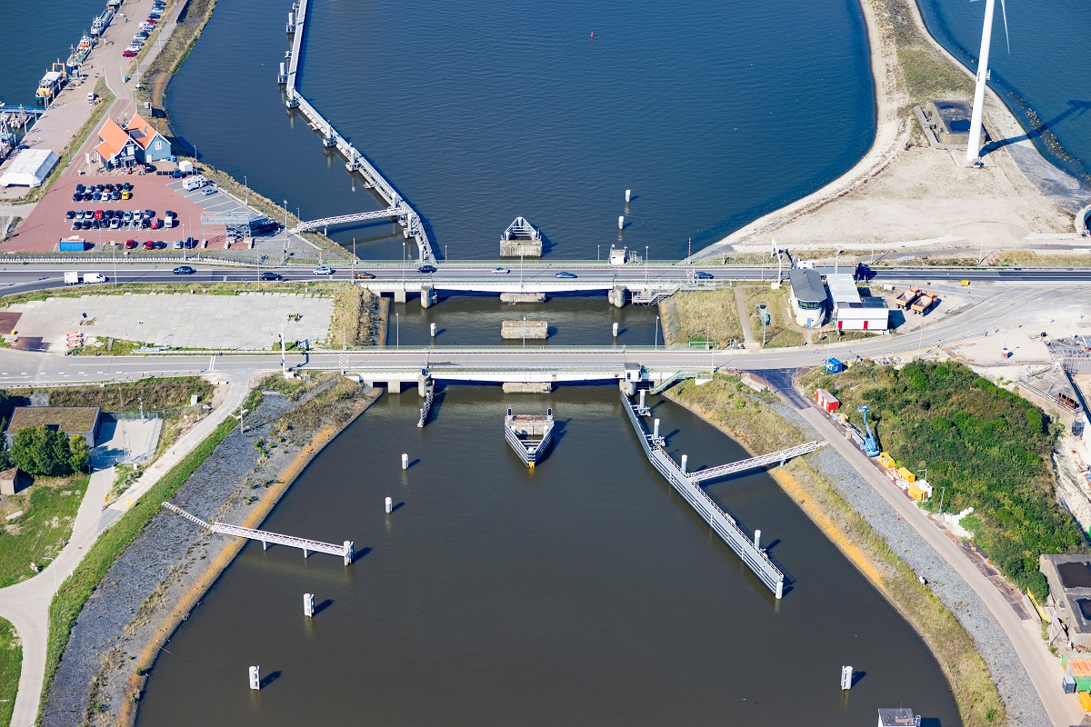 Maintenance of the Den Oever bridges - The Afsluitdijk